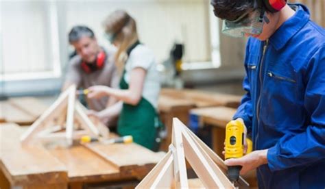 МСҮТ болон ЕБС ийн дотуур байрны хүүхдийн хоолны зардлыг нэмэгдүүллээ