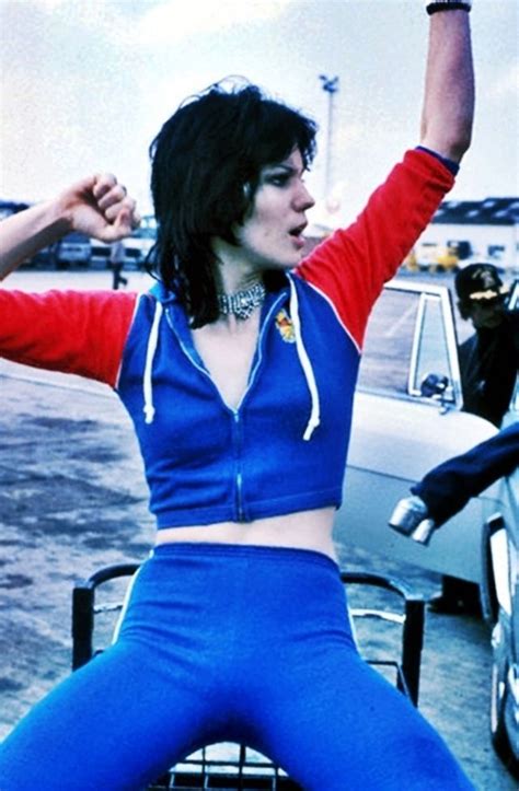 Joan Jetts Edgy Hairstyle 30 Amazing Color Portrait Photos Of The