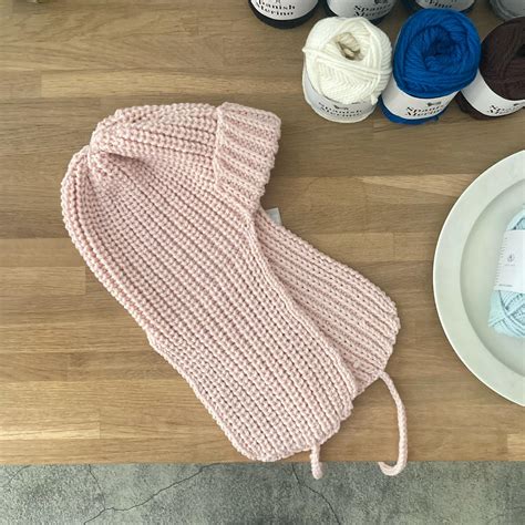 니팅셀렉트숍 코와코이로이로홍대에서 연남으로 코와코니팅클래스 코와코x니팅홀릭 쌀쌀함의 정도가 하루하루 달라지는 계절이에요 급변하는 온도 차에 자꾸 움츠러들지만