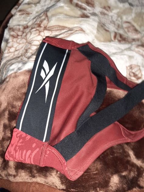 Sniffed And Squeezed The Sweat Drops In Mouth From This Bra Right After
