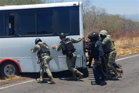 Despliegan Operativos En Michoacán Para Liberar Vialidades Bloqueadas