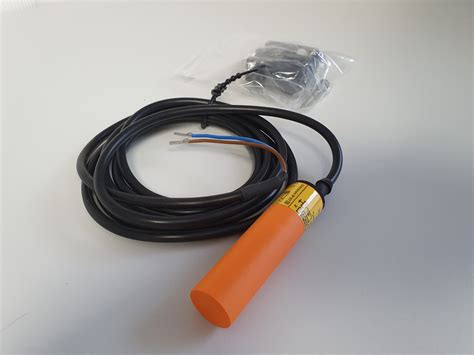 Sensor Inductive Ifm Electronic Efector IA 2010 ABOW Glastechnik Bauer