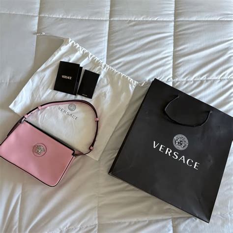 M Florencia Chilo Queenflopic • Instagram Photos And Videos