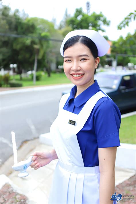 พิธีมอบหมวกแก่นักศึกษาพยาบาล รุ่นที่ 97 ประจำปีการศึกษา 2563 ในวันศุกร์ที่ 15 ตุลาคม 2564 เวลา 9