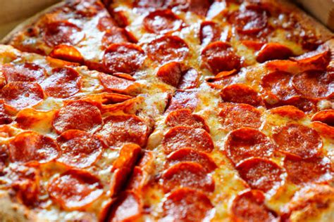 76900개 이상의 페페로니 피자 이미지 스톡 사진 그림 및 Royalty Free 이미지 Istock