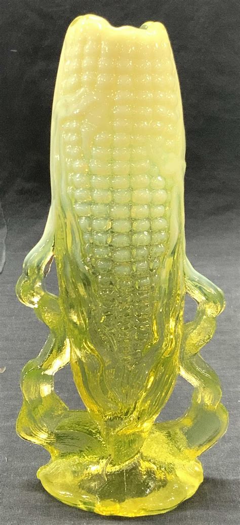 Art Glass Corn Cob Vessel 0008 On Jan 11 2023 The Benefit Shop