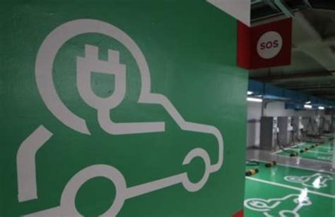 유럽 내연기관차 판매량 절반 아래로…전기차 시장 확대 노컷뉴스