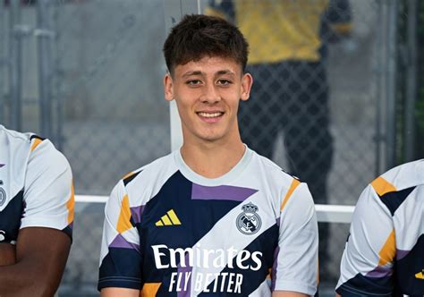 آردا گولر تصمیم خطرناکی گرفت بارسانیوز