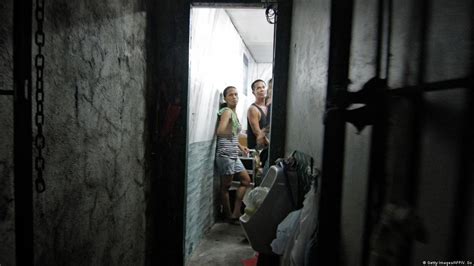 Inmates Found In Secret Cell In Philippine Police Station Dw 04