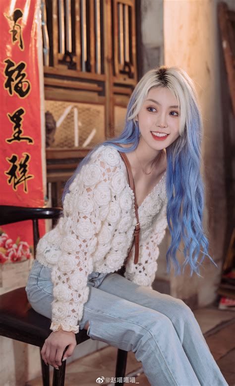 俏妞qiaoniutt生活从未变轻松 是你在一点一点变坚强 0xu图库