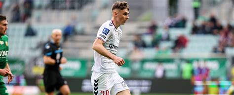 Sc Freiburg Richtet Fokus Auf Sturmtalent Szymon Wlodarczyk