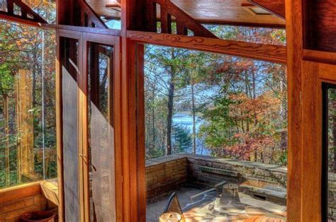 Staying At The Frank Lloyd Wright Designed Seth Peterson Cottage In