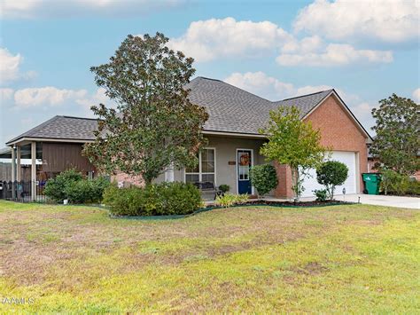 9003 Red Rose Ln Abbeville La 70510 Zillow