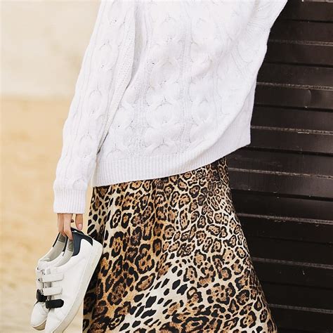 Как мы уже говорили леопардовая юбка это базовая юбка 😀 При грамотном подходе составит не