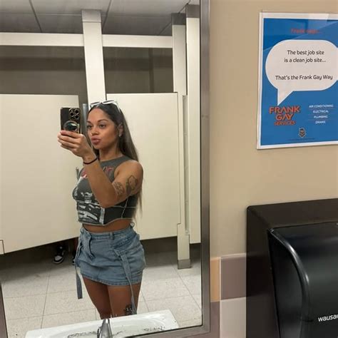 Elyse Ashley Onceuponalioness On Threads