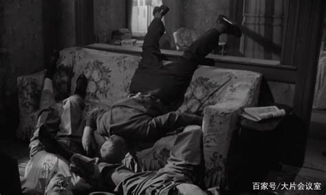 伟大的起点：库布里克1956年电影《杀戮》，个人艺术风格初步形成百科ta说