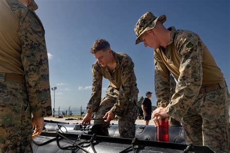 Dvids Images Iii Mef Eotg Conducts Littoral Maneuver Training