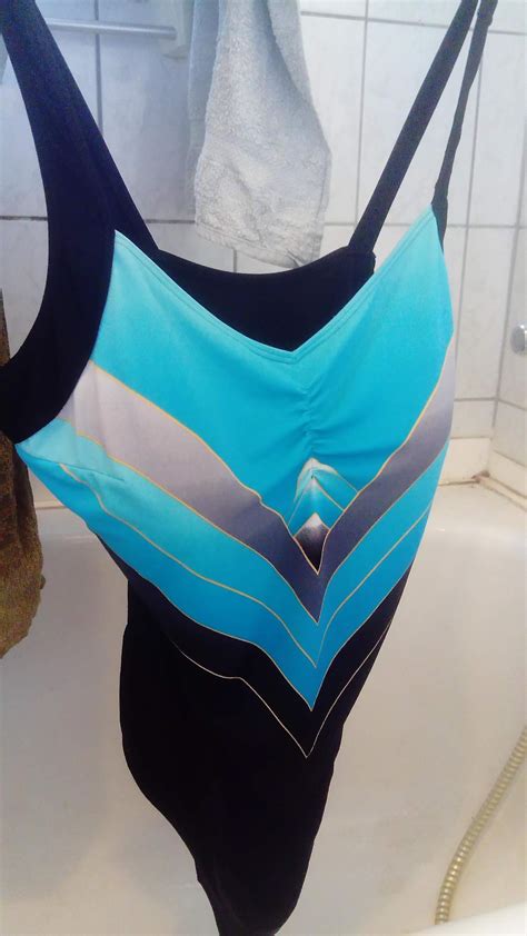 Als Mann Im Badeanzug Im Schwimmen Badeanzug Für Männer