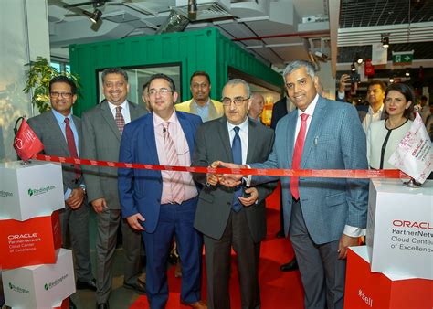 Oracle Redington Launch Cloud Centre Of Excellence Cxo Insight Middle East