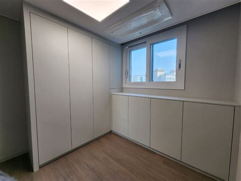 서대문 E편한세상 홍제가든플라츠 ㄱ자 드레스룸 붙박이장 시공사례