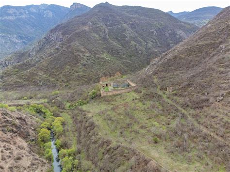 Заброшенный монастырь в Армении Татевская пустынь Dmitry Kustarnichenko Travel Blog Дзен