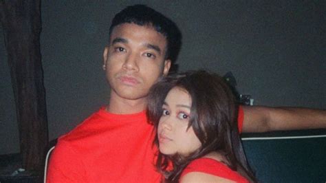 Usai Viral Video Syur Mirip Rebecca Klopper, Fadly Faisal Mainkan Piano ...