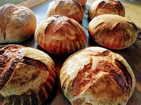 მოიკითხეთ მონასტრის მონასტრის პური ბუნებრივი საფუარით