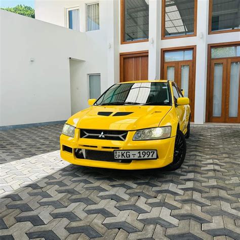 Expert Drive මේ වගේ එකක් ගේ ඉස්සරහ නවත්තගන්න