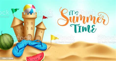 여름 시간 벡터 배경 디자인 모래 성 플립 플롭 및 비치 볼과 같은 3d 열대 계절 요소가있는 여름 시간 텍스트로 재미를 느끼고 휴가 휴가 활동을 즐기십시오 3차원 형태에