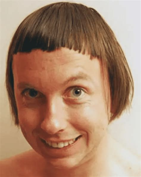 16 Photos Of People With Really Unfortunate Haircuts