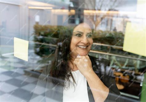 Premium Photo Confident Scrum Master Working With Sticky Notes Planning Project Agile Management