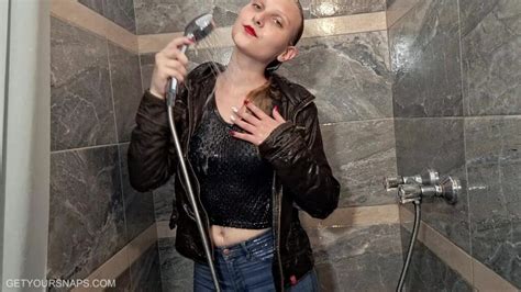 Luna Gets Wet In Jeans Boots And Winter Coat Get Your Snaps