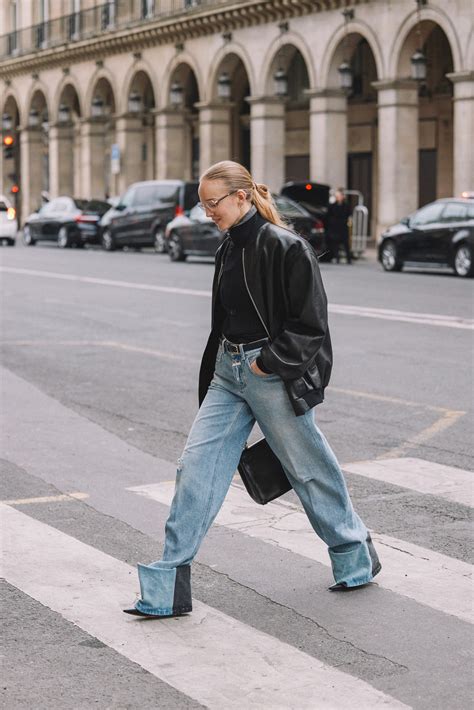 10 baggy jeans outfit ideas for women with the price range | magicpin blog