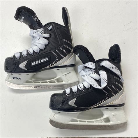 Used Bauer Flexlite 44 Youth 10 Skates Crows Sports