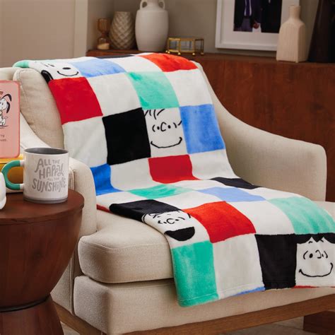 Hallmark Peanuts Gang Checkered Throw Blanket 50 X 60