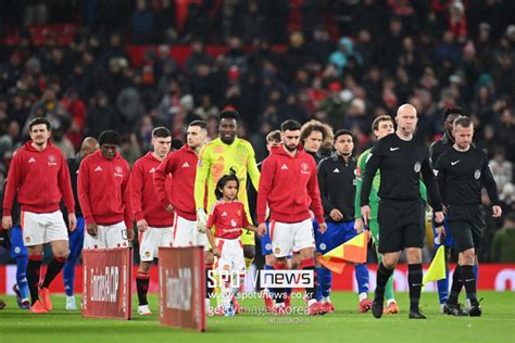 5400억 원 적자의 늪에 빠진 맨유 직원들의 밥그릇까지 빼앗다명문 구단의 처참한 민낯