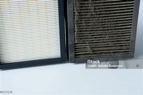 흰색 배경에 오래되고 새로운 공기 필터 공간을 복사합니다 더러운에 대한 스톡 사진 및 기타 이미지 더러운 여과 공기청정기 Istock