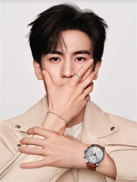 Pesona Tampan Zhang Linghe Aktor China Yang Digaet Chopard Sebagai Wajah Baru Fashion Fimela Com