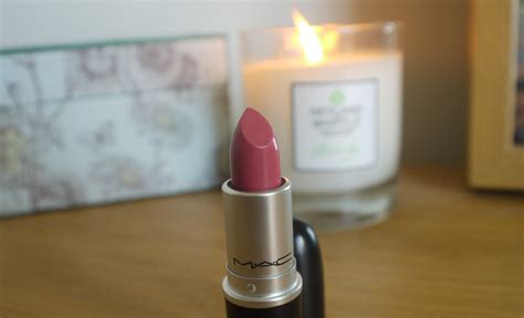 MAC Syrup Lipstick Review | Helpless Whilst Drying