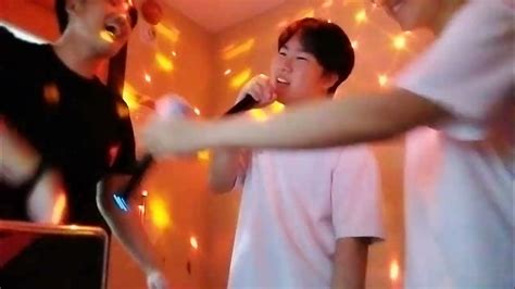 총 맞은 것 처럼 Youtube