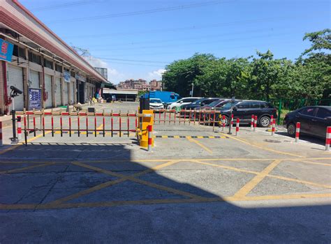 小区停车场道闸选型 直杆 栅栏 曲臂怎么选 深圳守卫神科技有限公司