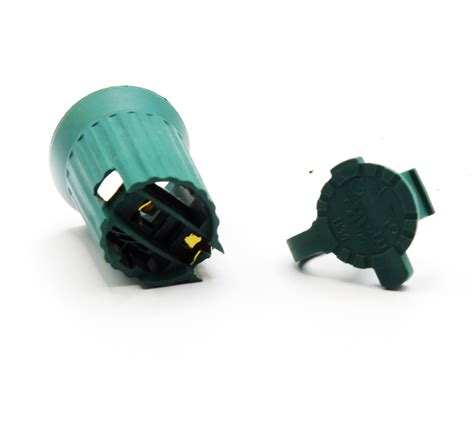 Holidynamics Accessories C9 E17 Socket Green Pack Of 100