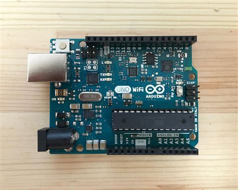 Arduino Procesador Uno WiFi USB AVR ATmega Amazon es Electrónica