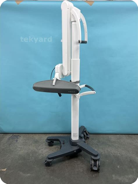 Used BRAINLAB Dual Curve Display Surgical Navigation System For Sale DOTmed Listing 4880063