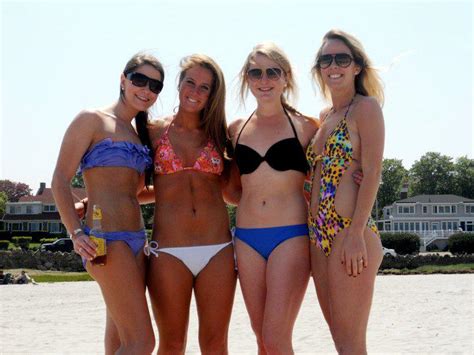 Twisted Tea Scrolller