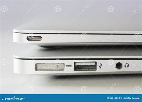 MacBook 12 Silver 1st Gen VS MacBook Air 13 Side View Editorial Stock Photo Image Of Closed