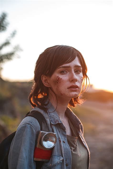 Проработанный косплей на Элли из The Last of Us 2