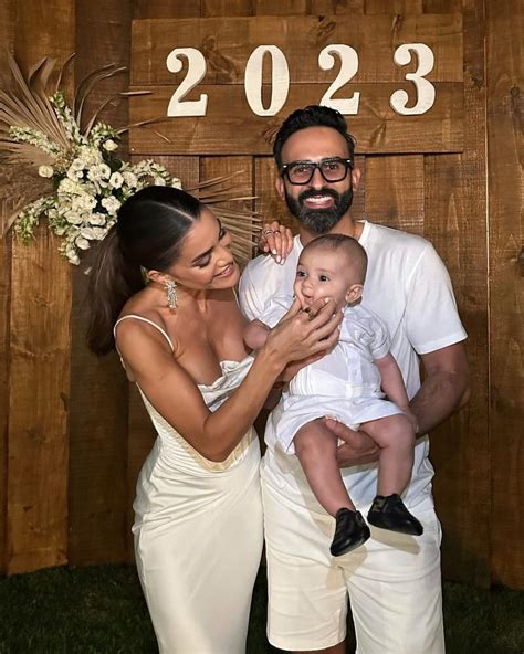 Camila Coelho Exibe Noite De Réveillon Ao Lado Do Marido E Do Filho