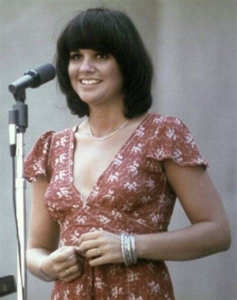 The First Lady Of Rock 25 Sexy Photos Of A Young Linda Ronstadt On The