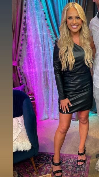 Tomi Lahren Feet Aznudefeet